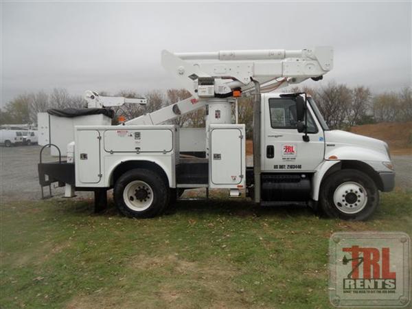 2008 Versalift VST-5000 / International 4300 - TRL Rents, LLC